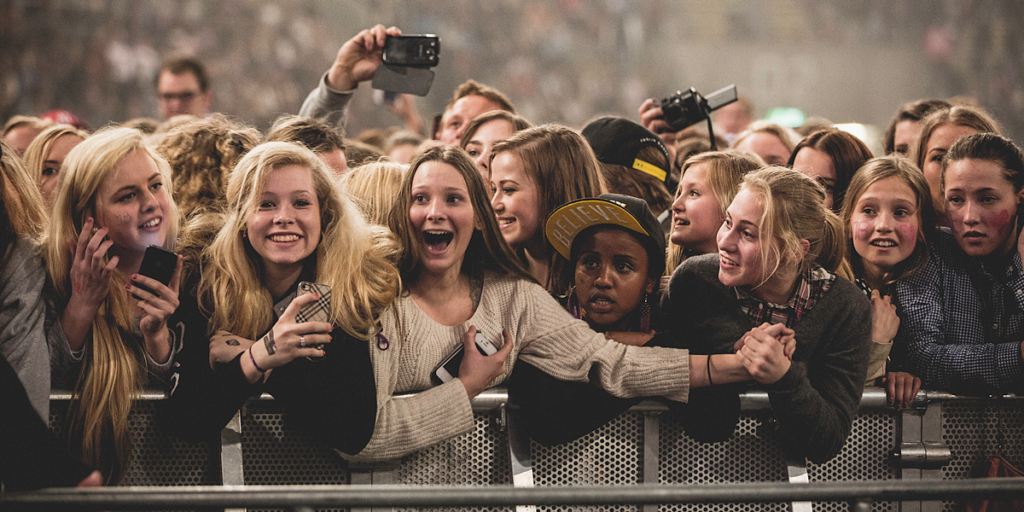 How can you love someone you don't know? Swarm and the price of obsession